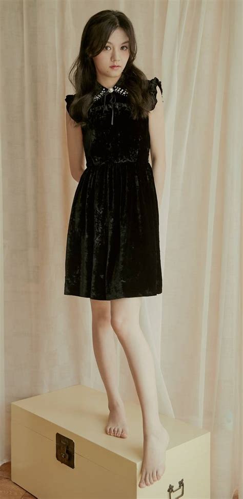 Jessie Li Feet Photos