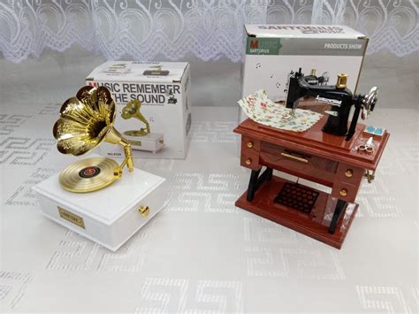 Музична скринька Музыкальная шкатулка швейна машинка Патефон 600 грн Музичні інструменти