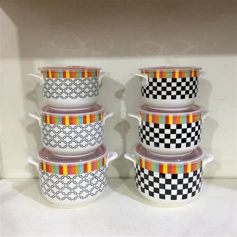 საყოფაცხოვრებო საყოფაცხოვრებო ნივთები • Household Items