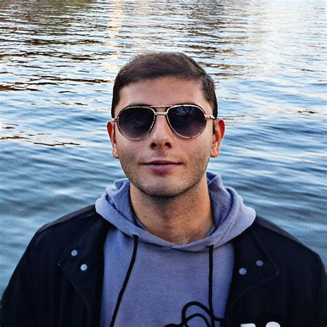 کرسیتی پانچ رپر کرمانشاهی عضو گروه کرسیتی بند رپ کرمانشاه طرفداری