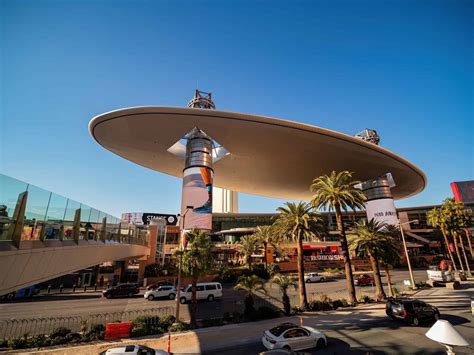 Fashion Show Mall Stores Restaurants Hours Parking Map Las Vegas