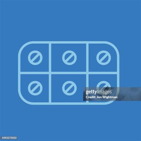 13 Auto Injector Icon High Res Illustrations Getty Images