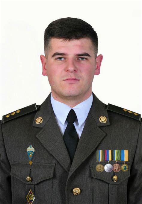 Український часопис On Twitter В цей день 1994 року народився Василь Вишиваний Васильович — ст