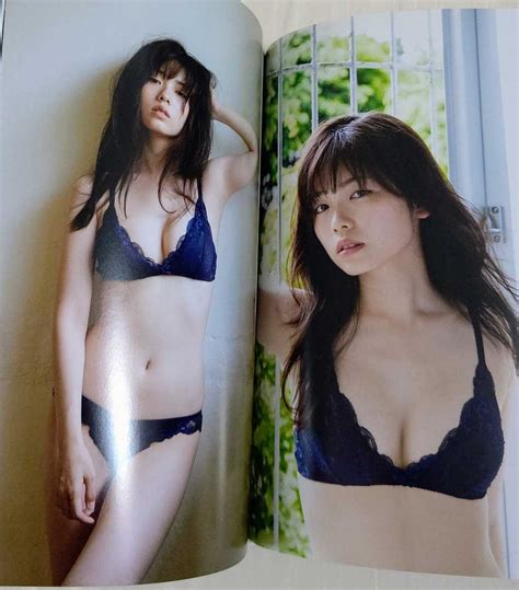Yahooオークション 美品 小芝風花 写真集 「f」 帯つき 撮影中山雅