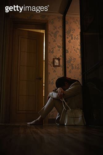 여성 퇴근후 워킹맘 우울 Jv12239505 게티이미지뱅크