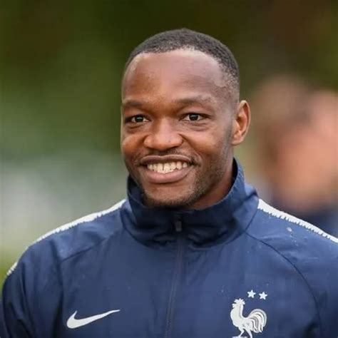 Steve Mandanda Biography: Age, Net Worth, Career Highlights - Mabumbe
