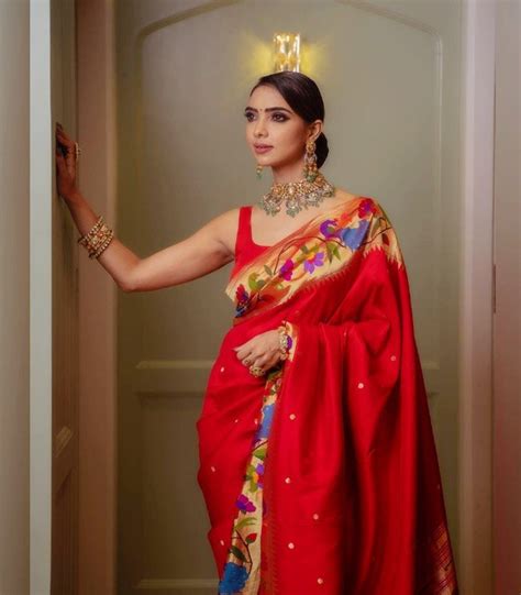 Kasautii Zindagii Kay Actor Pooja Banerjee Looks Both Stylish And Traditional