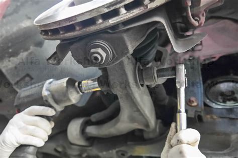 Removing The Front Sub Frame From An Alfa 159 Brera 4x2