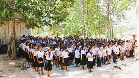 ធនាគារ អេស ប៊ី អាយ លី ហួរ ឧបត្ថម្ភថវិកា និងសម្ភារសិក្សា ដល់សាលា បឋម