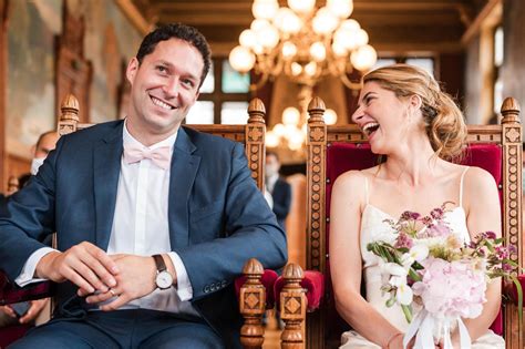 Le Discours De Mariage Du Maire Pendant La Cérémonie Civile