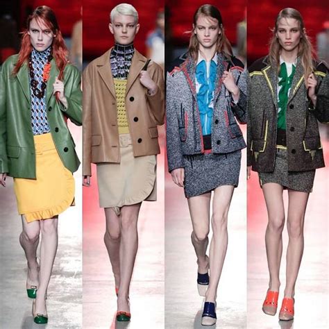 패션엔 리뷰 90년대 레트로의 재발견 2019 프라다 크루즈 컬렉션