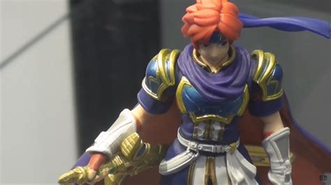 A Close Look At The Roy And Ryu Amiibo