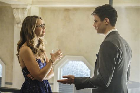 Preview — Arrowverse Crossover Crisis On Earth X