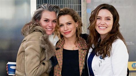 One Tree Hill Fans Arent Buying Hilarie Burtons Reason For Stepping
