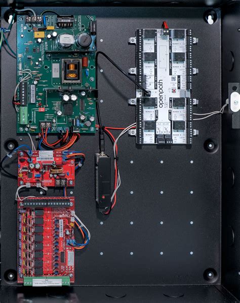 1224v 8 Door Core Series Smart Hub Openpath