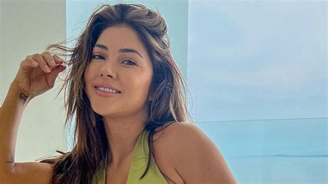 Arianny Celeste Invades Mexico After Ufc 279 Russell Wilson Roas