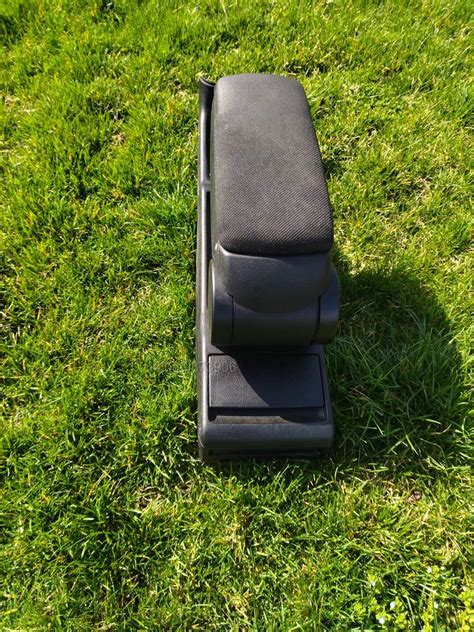 Подлакътник за пасат 5 Седалки Резервни части консумативи аксесоари София Подлакътн