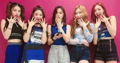Itzy Opens Up Their Official Instagram In Celebration Of Their New Record Achievement