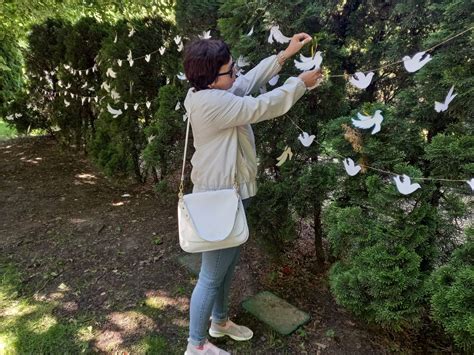 Мешканці Донеччини по всій Україні вшанували память дітей які загинули внаслідок збройної