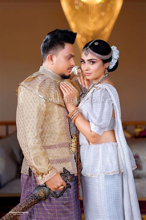 අඳුරගත්තද ඒ දෙන්නා ඔව් ඔව් මේ එයා තමා” ගායක අශාන් ප්‍රනාන්දු