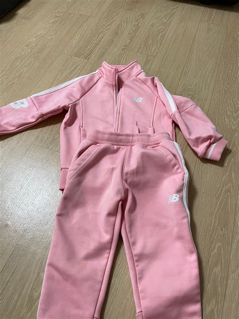 뉴발란스 여아 기모 트레이닝세트 당근마켓 중고거래