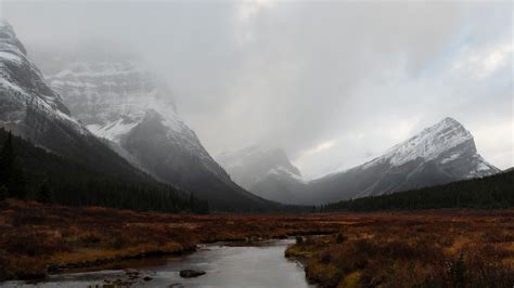 2560x1440 Banff Canada Quiet Snowy Peaks 1440p Resolution Hd 4k
