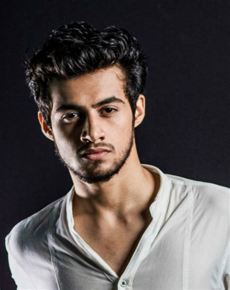 Tamil Actor Keshav Mehta Biography News Photos Videos Nettv4u