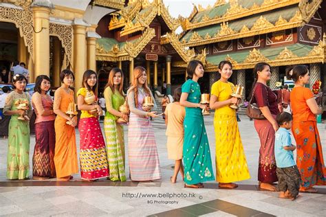 Myanmar Longyi Yangon 仰光 Myanmar Traditional Dresses