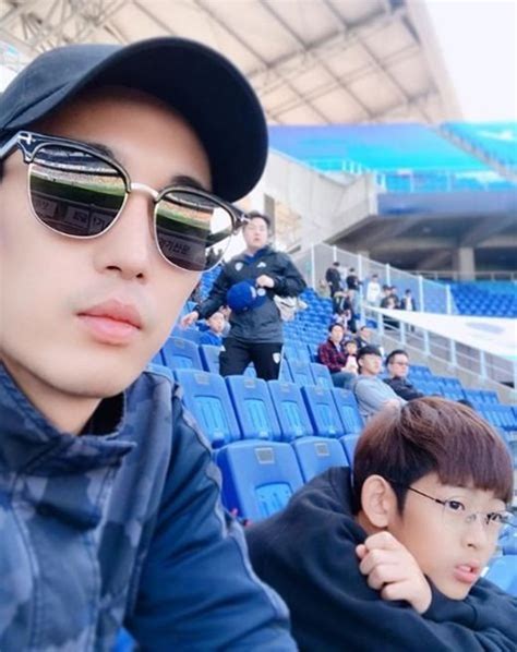 ‘장신영 ♥ 강경준 아들 정안과 축구 관람 데이트 ‘훈훈한 부자