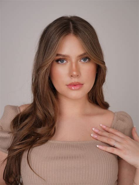 Lisa Modelsnova Fashion Model From Kuwait