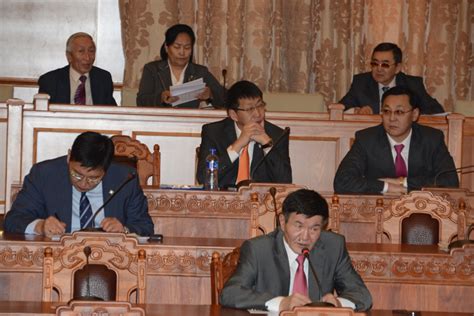 УИХ ын тухай хуульд өөрчлөлт оруулах тухай хуулийн төслийг хэлэлцэх нь