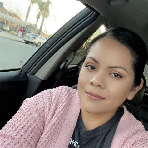 Dm To See And Chat About My Sexy Thicc Latina Aunt😉 R