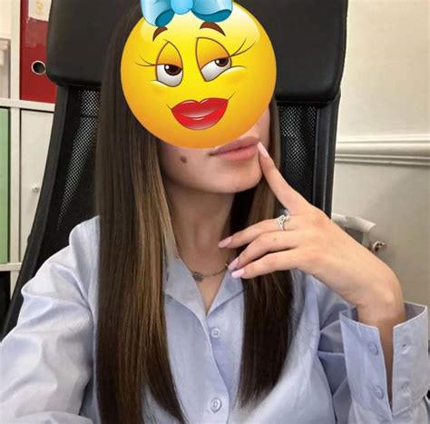 Alex Dobrescu Primele Imagini Cu O Domnișoară Misterioasă Cum Arată