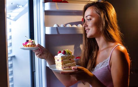 Як прибрати запах в холодильнику дієві способи РБК Украина