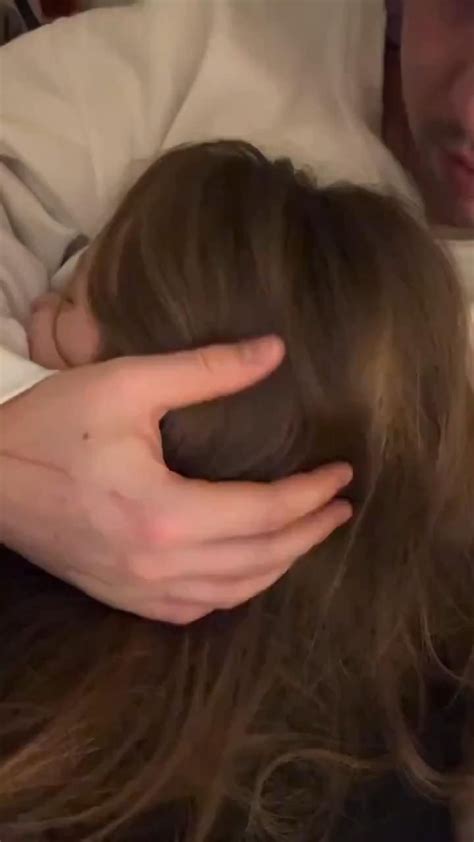 Video Pin Oleh H N Vi N Di Di Rambut Merah Cantik Film Bagus Pasangan Estetika