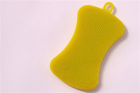 რატომ ირჩევენ ახალგაზრდა დიასახლისები სილიკონის ღრუბელს ჩვეულებრივის ნაცვლად