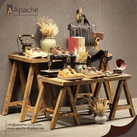 목조 멀티 사이즈 의류 매장 디스플레이 테이블 의 고품질 목조 멀티 사이즈 의류 매장 디스플레이 테이블