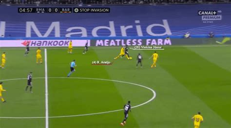 Ronald Araujo Vs Vinicius Jr How Barca Defender Became Brazilians Kryptonite The Athletic