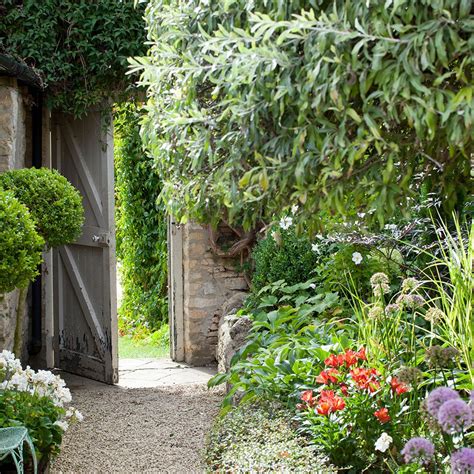 Grassless Garden Ideas No Mow Alternatives To Lawn And Turf That Are