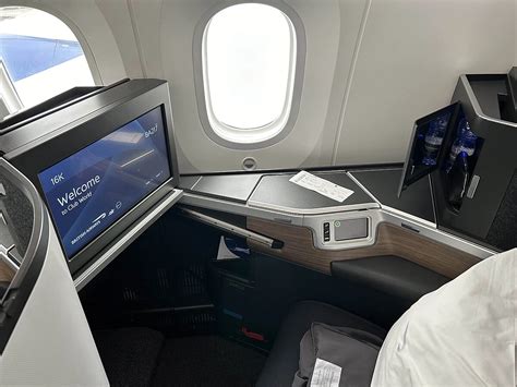 Ba Flight Attendant Busted Naked In Business Class The Goldmidi