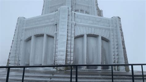 Oregons Vista House Frozen By Oregon Winter Storm Odot Photos