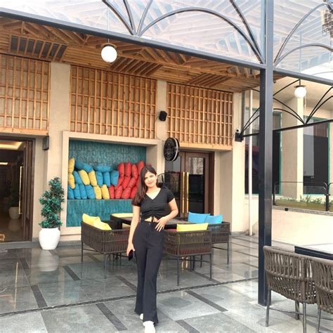 Kritika Gaur Associate Technical Recruiter Eteam Linkedin