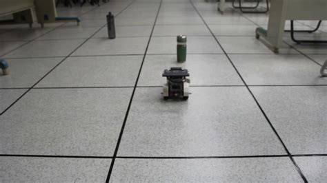 Ev3 超音波避障車 3成功閃過2個瓶子 Youtube