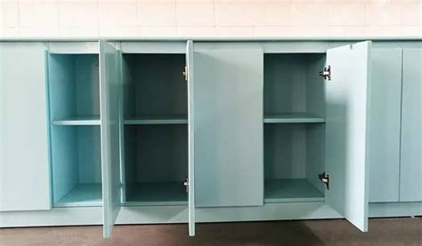 细节着手,关爱学生——我校中学部教室储物柜基本完工 细节着手,关爱学生——我校中学部教室储物柜基本完工