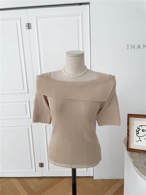 땡큐 땡큐 르네 언발 오프숄더 여름 반팔 니트5colori 969