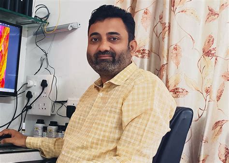 Shyam Rathod 作者 奥林巴斯生物显微镜