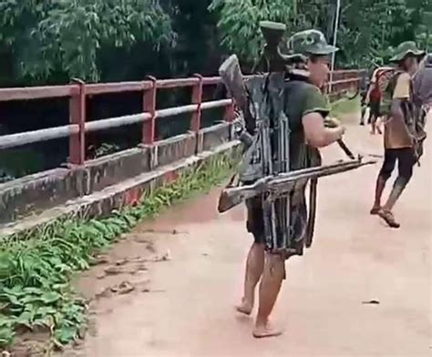 လက်ပံတန်းမြို့နယ်၊ ဆင်တလင်းကျေးရွာဘုန်းကြီးကျောင်းအတွင်း ဝင်ရောက်တပ်စ