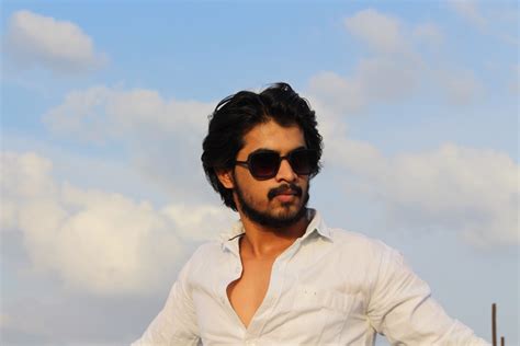 manoj medium