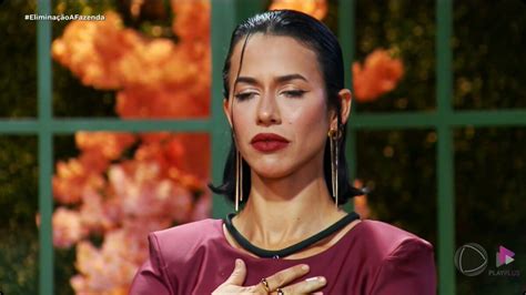 Foto Larissa Tom Sia Foi Eliminada De A Fazenda E Colocou Plaquinhas Ruins Para Sacha Bali