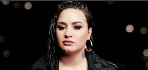 Am I The Only Wanna Who Gets A Boner By Seeing This Pic Of Demi Lovato